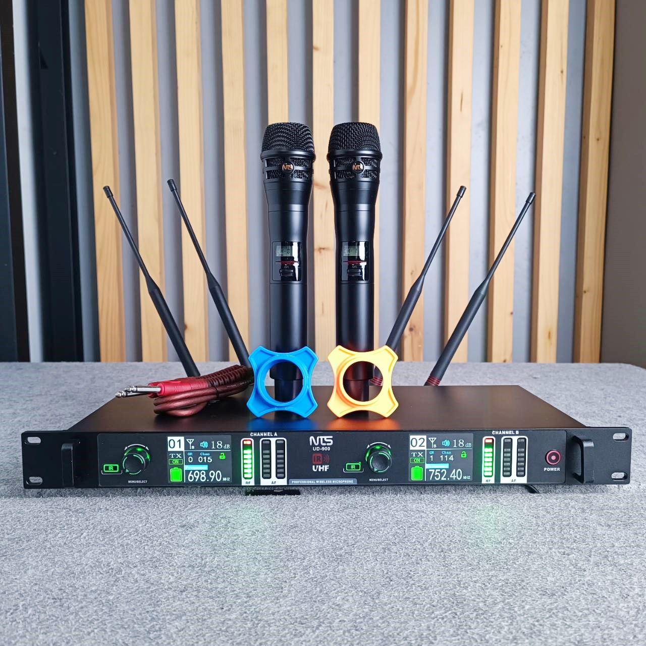 NTS UD-900 ไมค์ลอยคู่ true diversity แท้ ไมค์ลอยปรับความถี่ ไมโครโฟนไร้สาย เอ็นทีเอส UD 900 ...