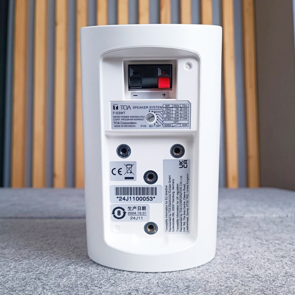 TOA F-03WT ตู้ลำโพงแขวน สีขาว พร้อมขาแขวน ลำโพงติดผนัง ขนาด 3.5 นิ้ว รองรับกำลังขับ 60 วัตต์ 8 ...