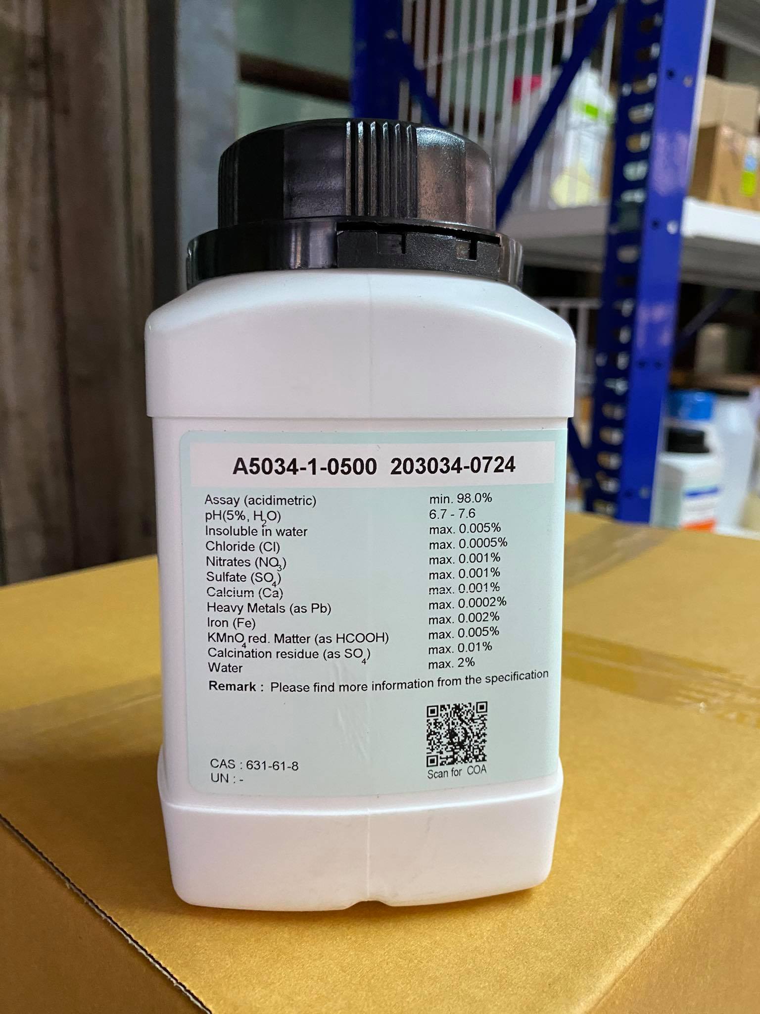 Ammonium acetate 98% AR.grade (500 กรัม/ขวด) ยี่ห้อ Qrec, Newzealand - แล็ป วัลเล่ย์ | สารเคมี ...